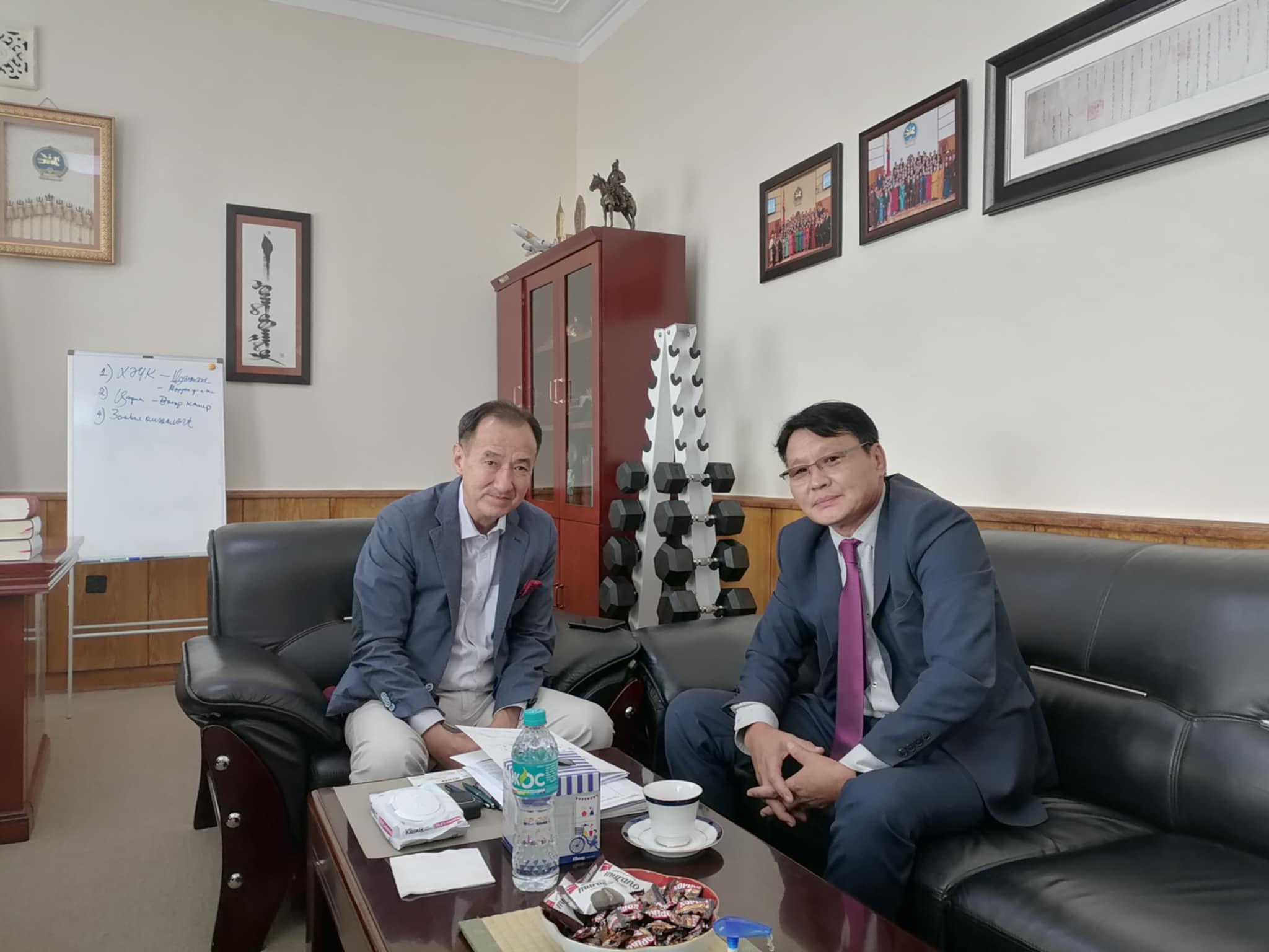 Ажил олгогч эздийн холбооны тухай хуулийн төслийг танилцууллаа ...